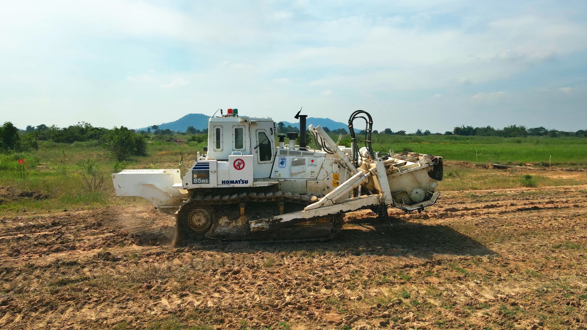 Demining dozer| cambodia | Brand communication | About us | Komatsu ...